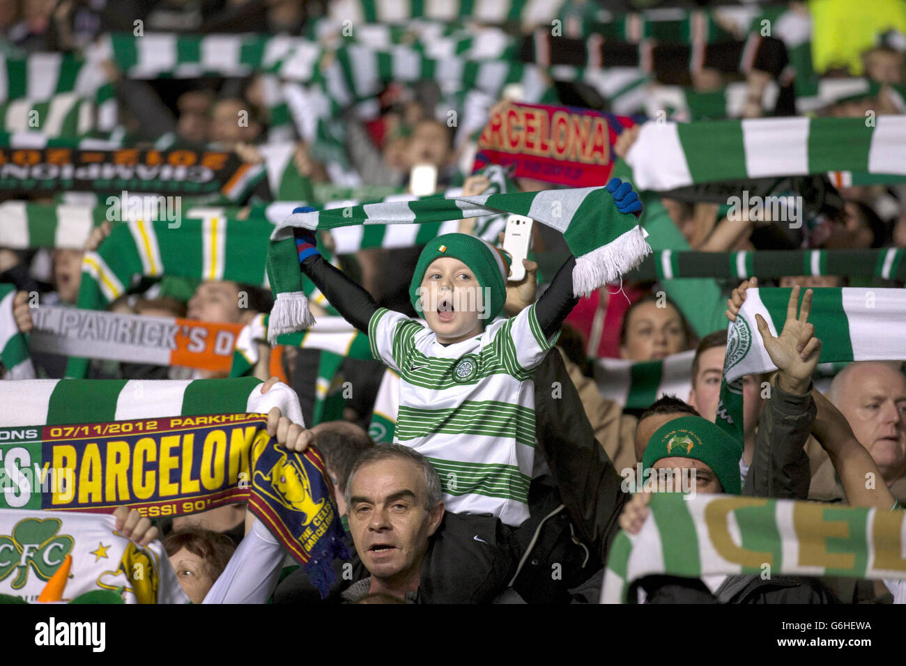 Celtic park fans hi-res stock photography and images - Alamy