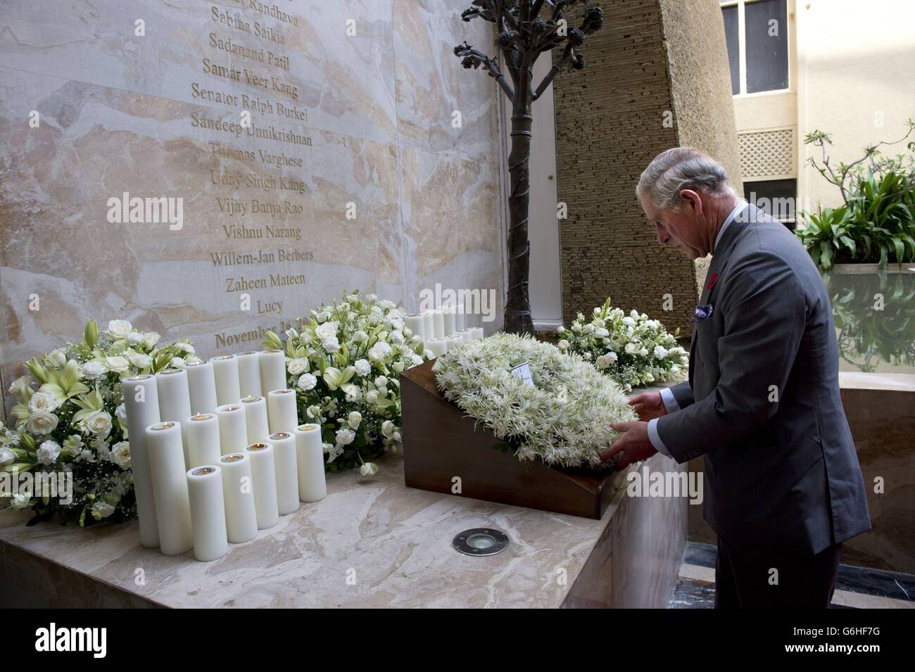 Lays wreath mumbai massacre memorial commemorate victims terrorist ...