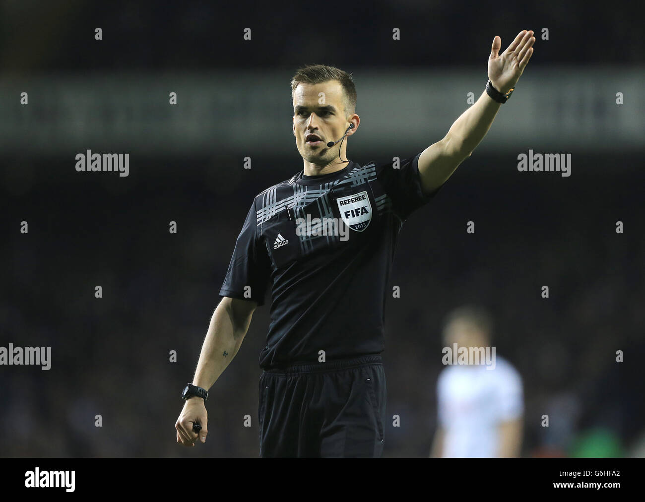 Referee kenn hansen hi-res stock photography and images - Alamy
