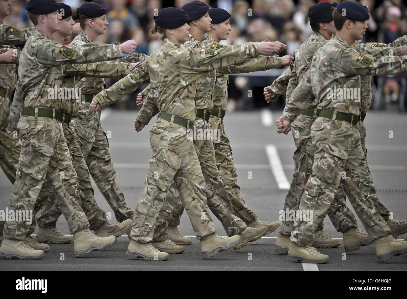 Soldiers from 6 Close Support Battalion Royal Electrical and Mechanical ...