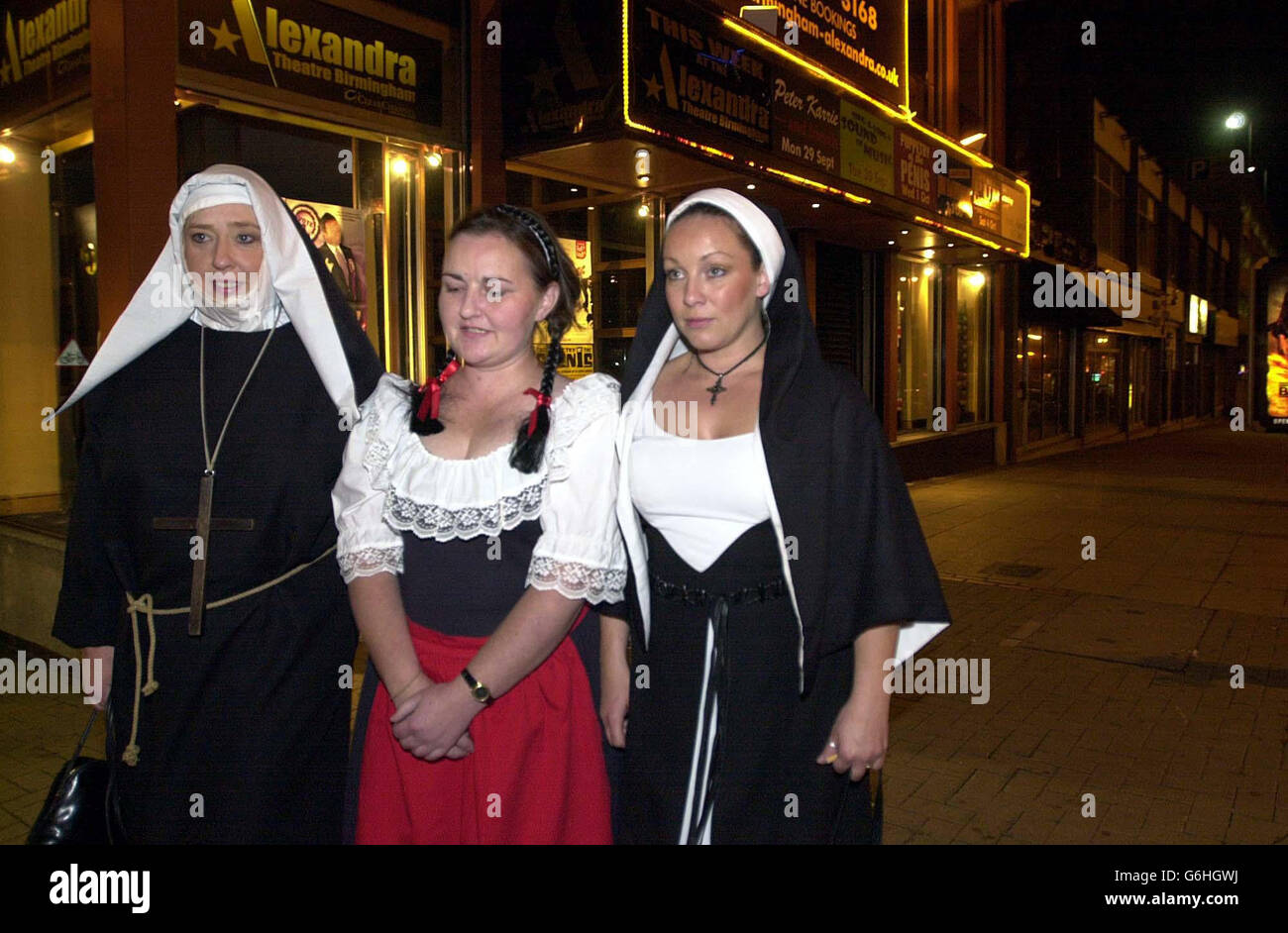 Leaving a theatre early hi-res stock photography and images - Alamy