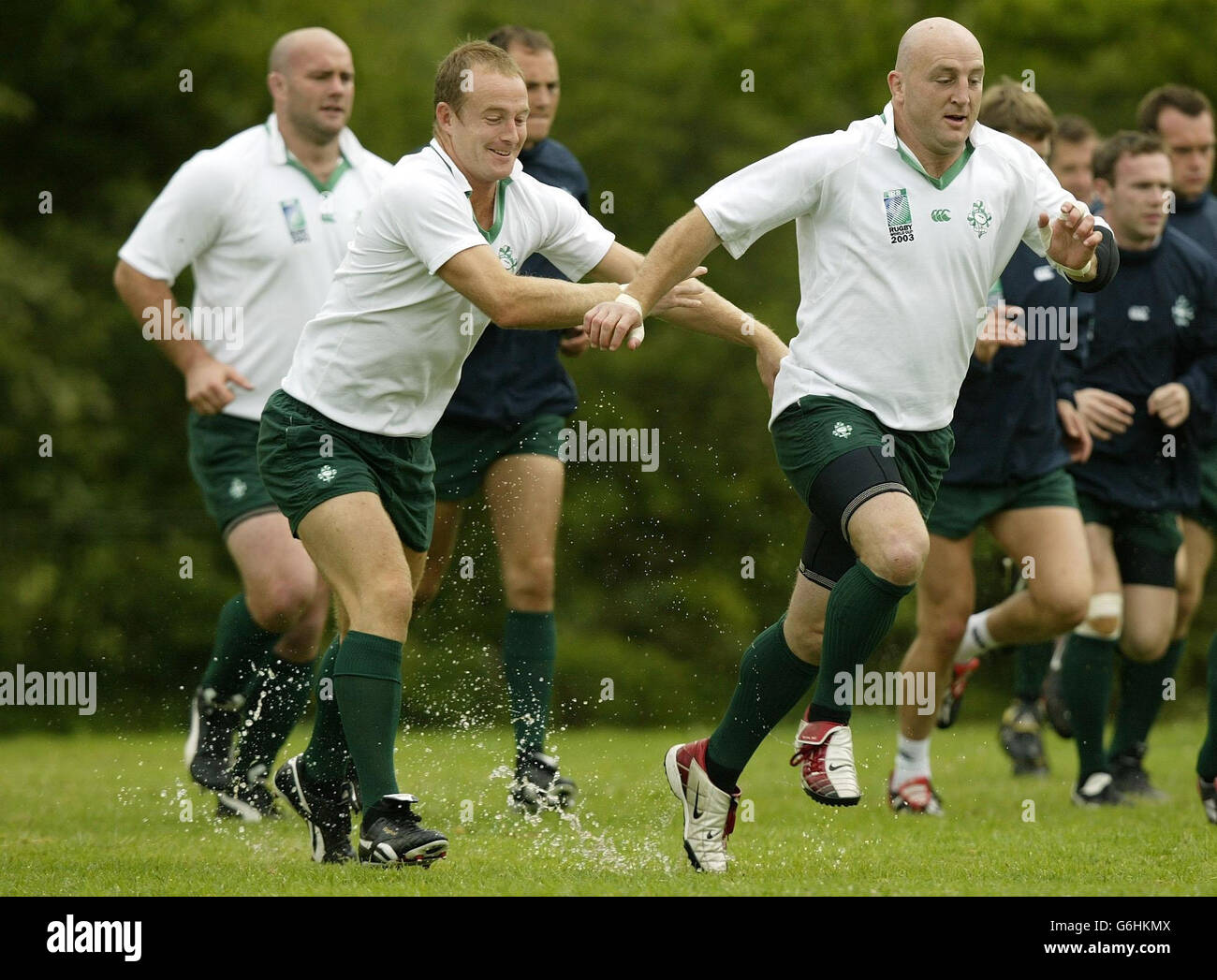 Irelands left to right denis hickie hi-res stock photography and images ...