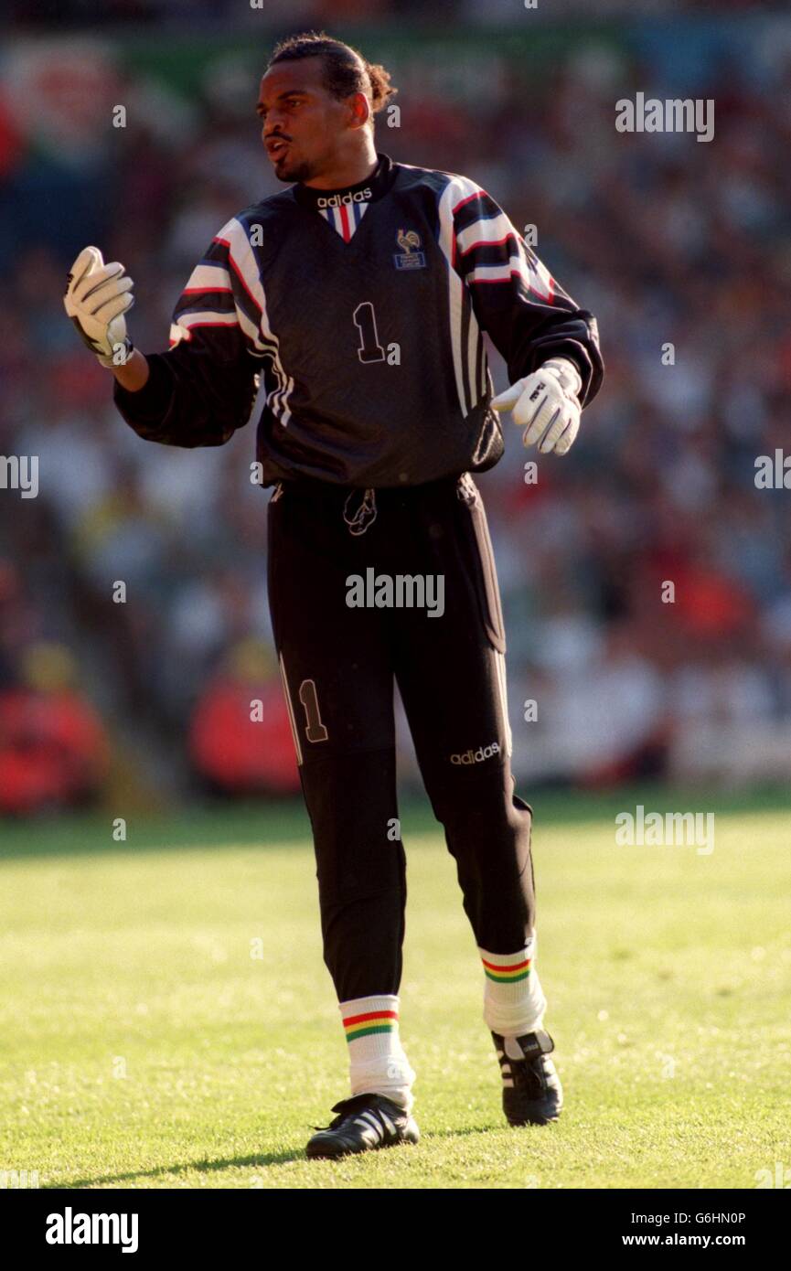Soccer - European Championships 1996 - France v Spain Stock Photo - Alamy