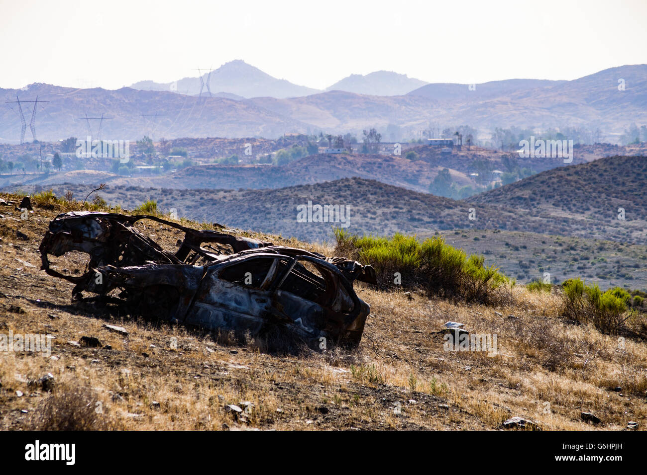 Abandoned car landscape hi-res stock photography and images - Alamy