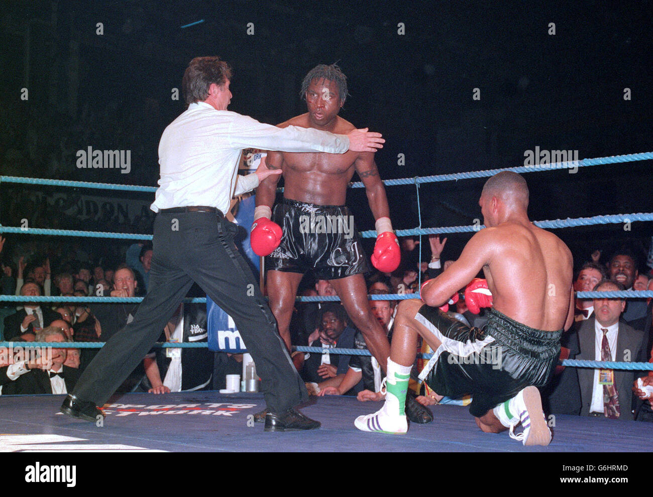 Nigel Benn v Gerald McClellan Stock Photo - Alamy