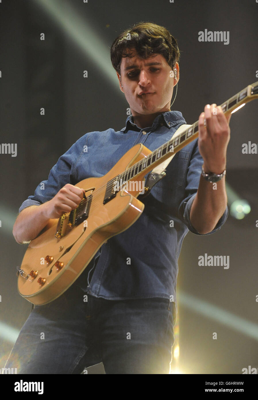 Vampire weekend performing hi-res stock photography and images - Alamy