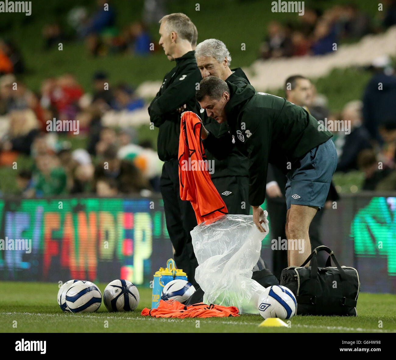 Republic of ireland assistant manager roy keane hi-res stock ...