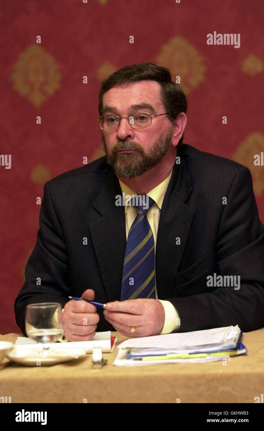 Smoking ban ireland pub hi-res stock photography and images - Alamy