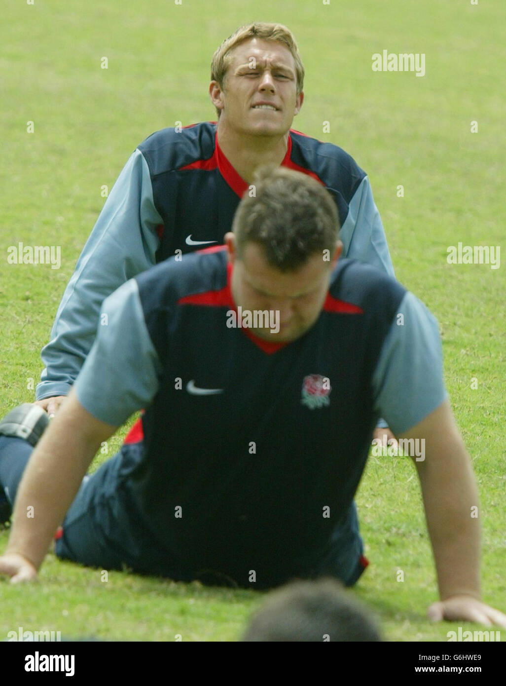 Sport rugby union training stretching hi-res stock photography and ...