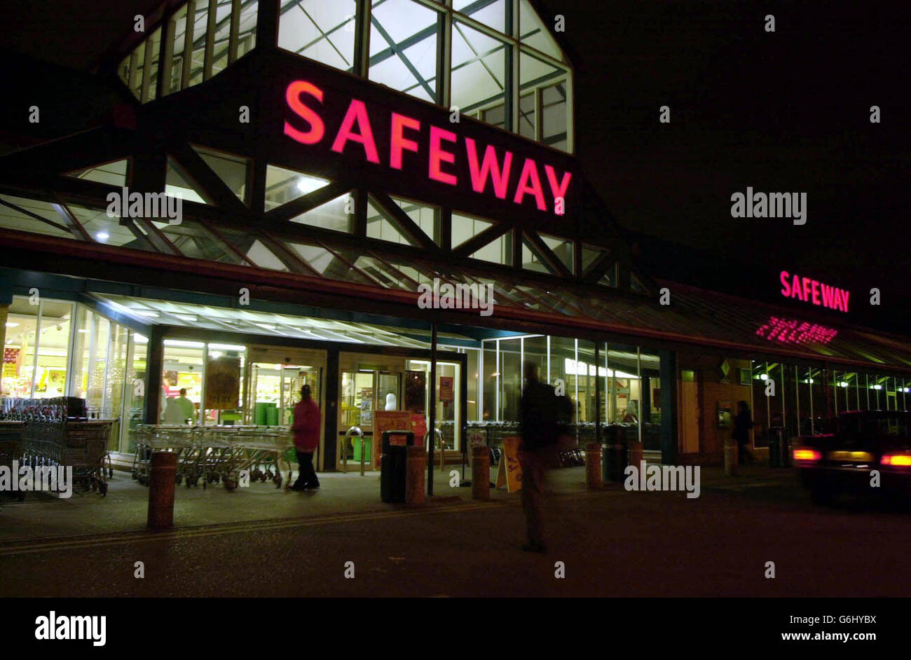 POLICE Poppy Man Attack Stock Photo - Alamy