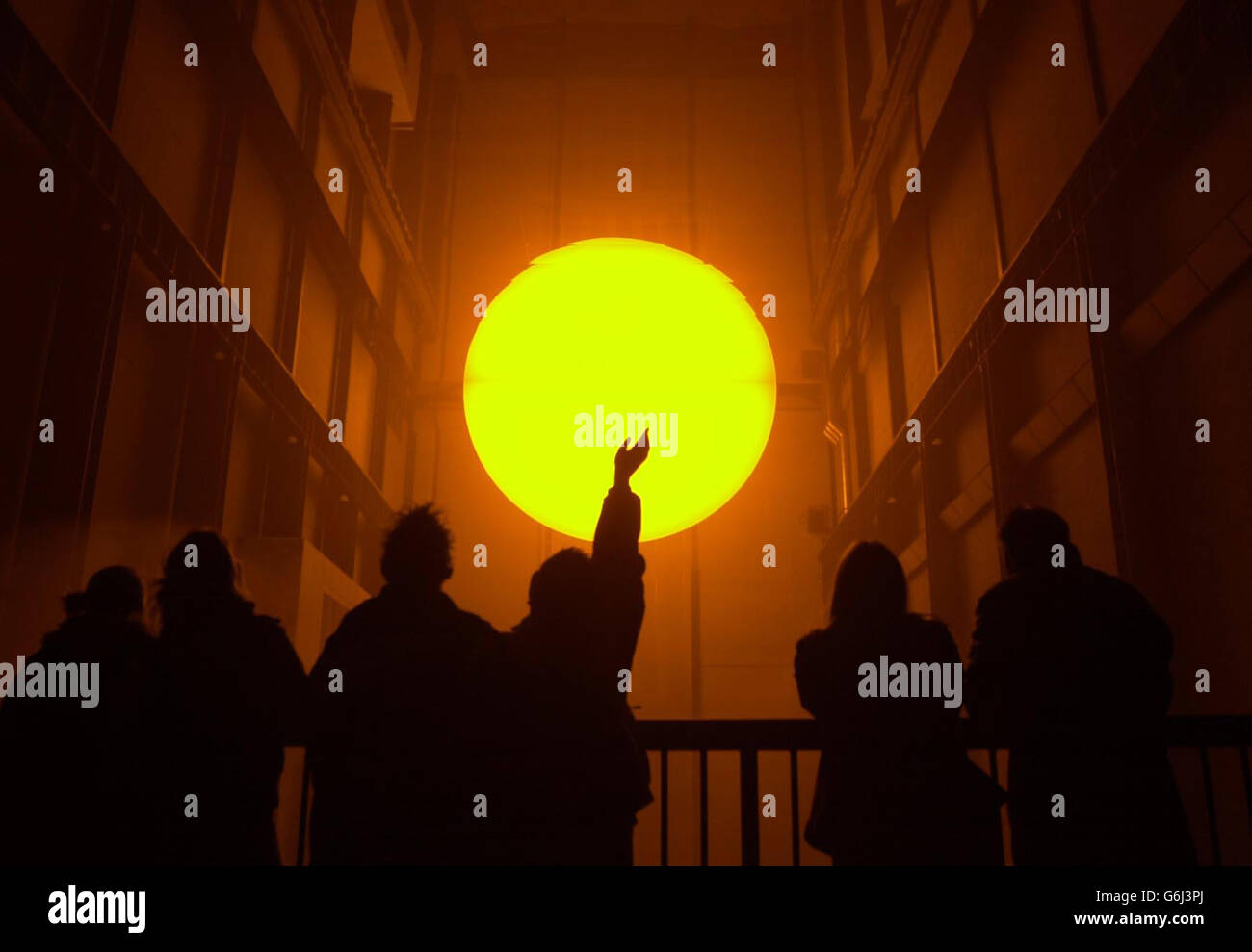 Olafur Eliasson's 'The Weather Project' Tate Modern Stock Photo - Alamy