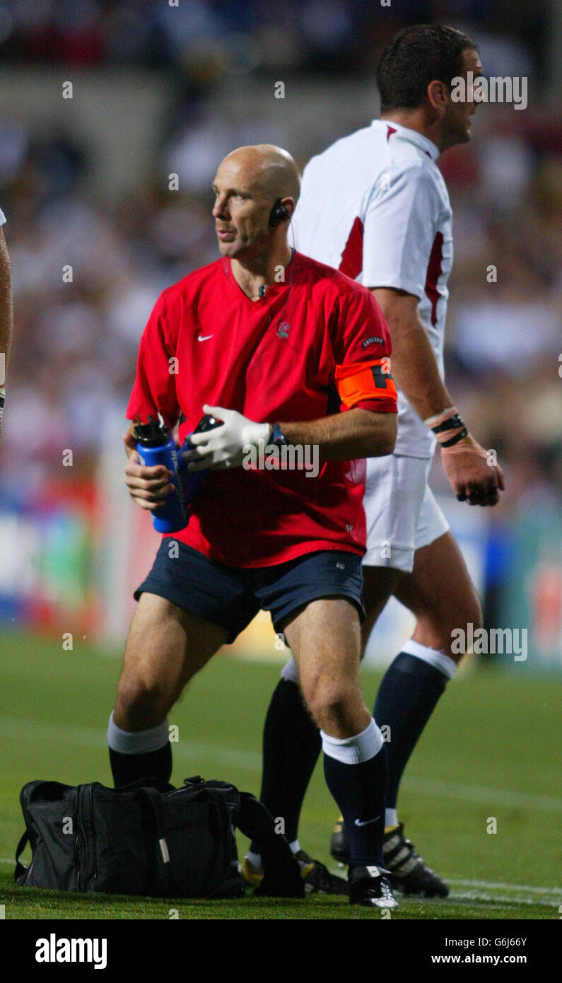 The england rugby team physio hi-res stock photography and images - Alamy