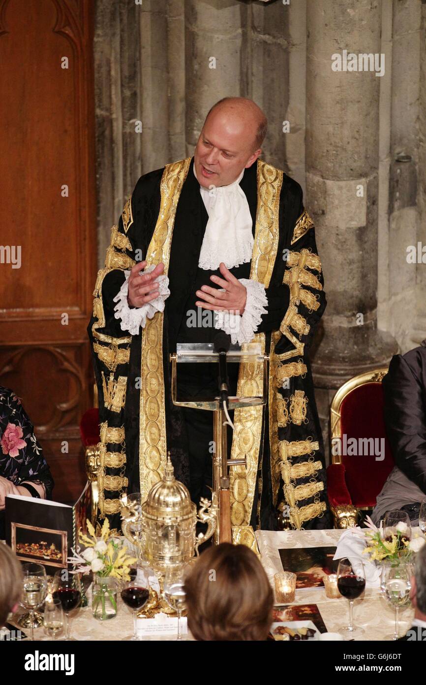Speaking at the lord mayors banquet in guildhall hi-res stock ...