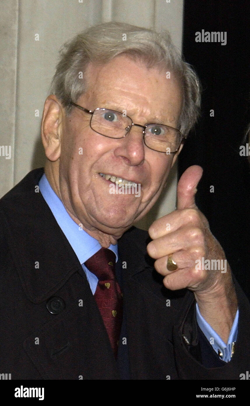Bob holness at the savoy hotel in london hi-res stock photography and ...