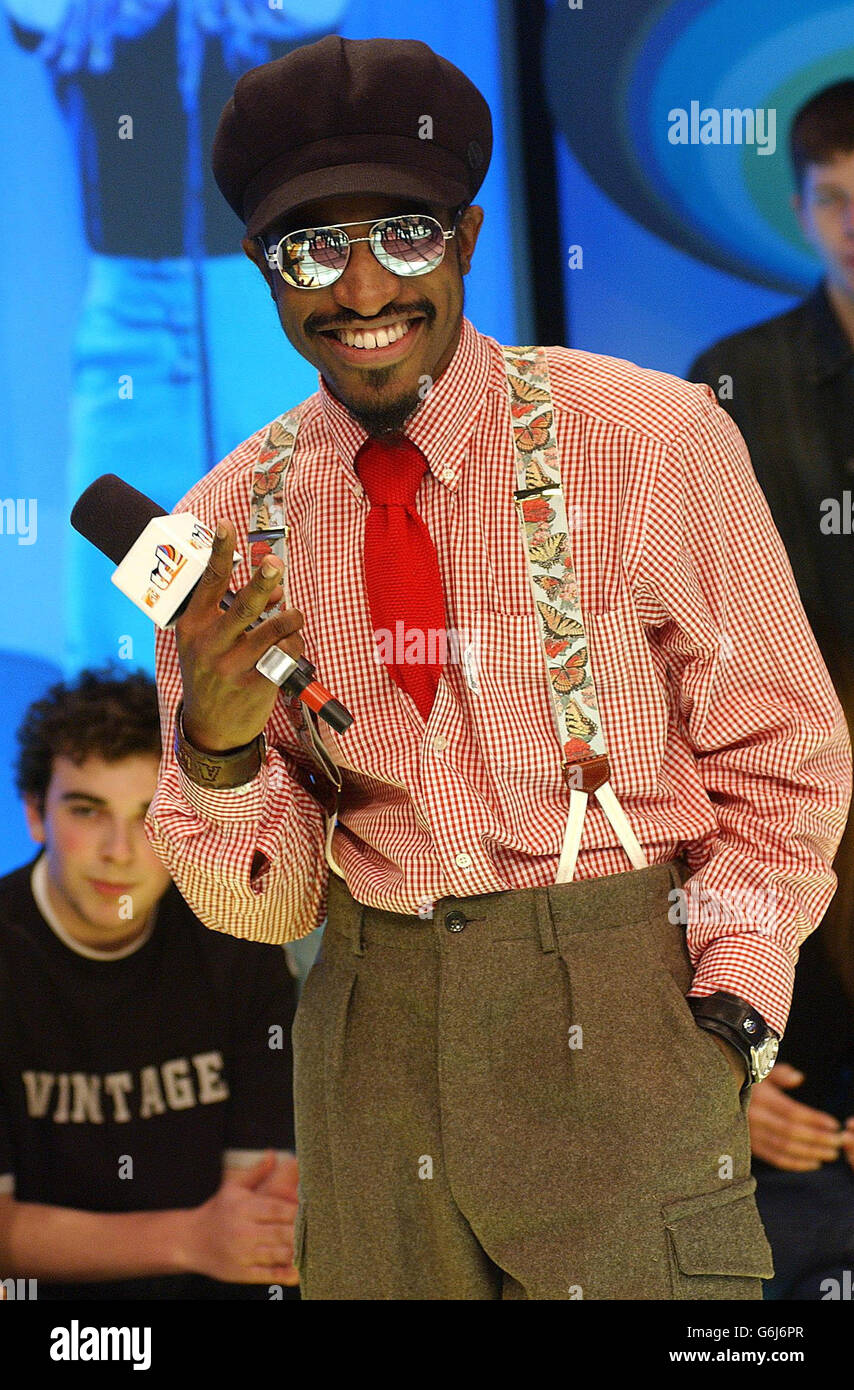 Singer Andre3000 from Outkast during his guest appearance on MTV's TRL ...