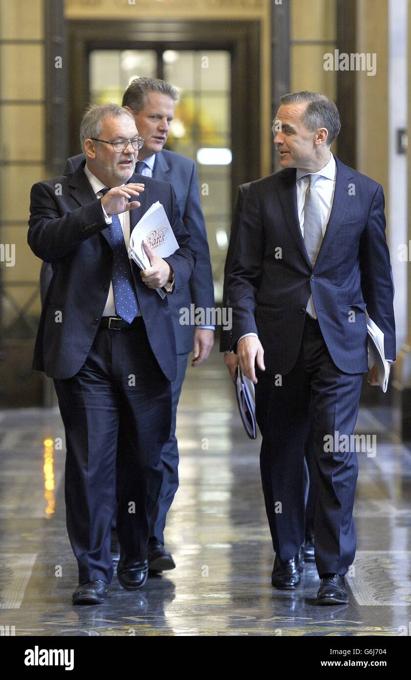 Bank of England Governor Mark Carney (right) speaks with Deputy ...