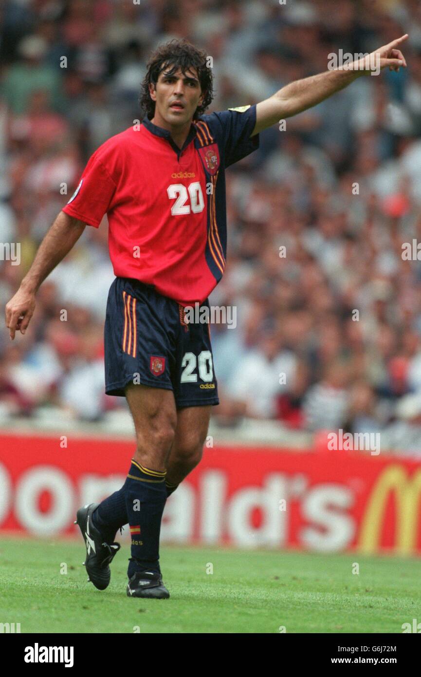 Soccer, Euro 96. England v Spain, Wembley Stock Photo - Alamy