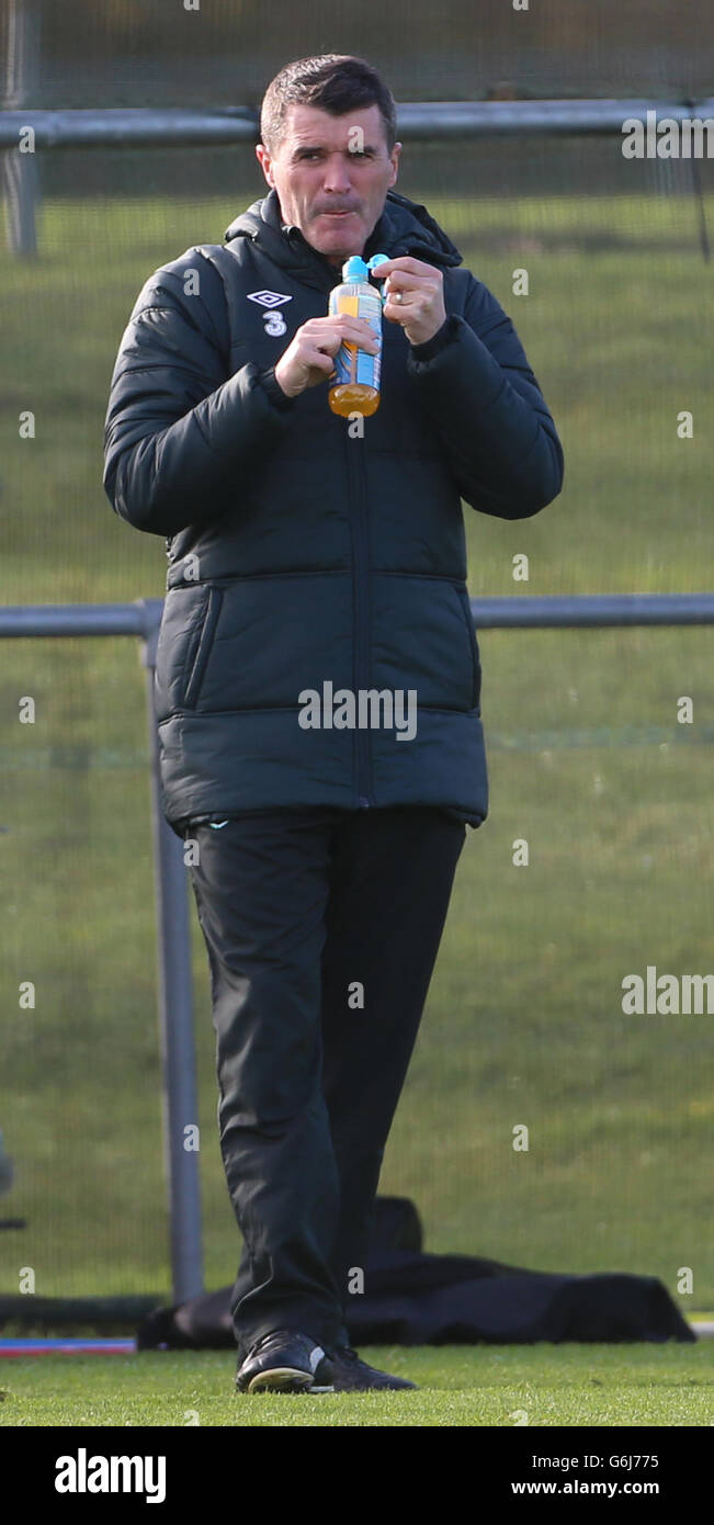 Republic ireland assistant manager roy keane training session gannon ...
