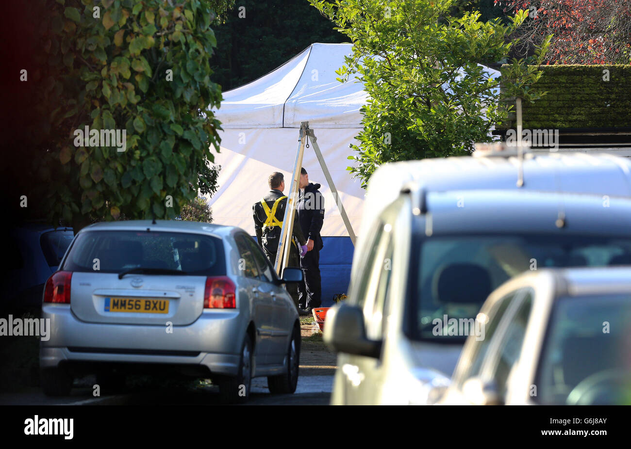 Body found in well hi-res stock photography and images - Alamy