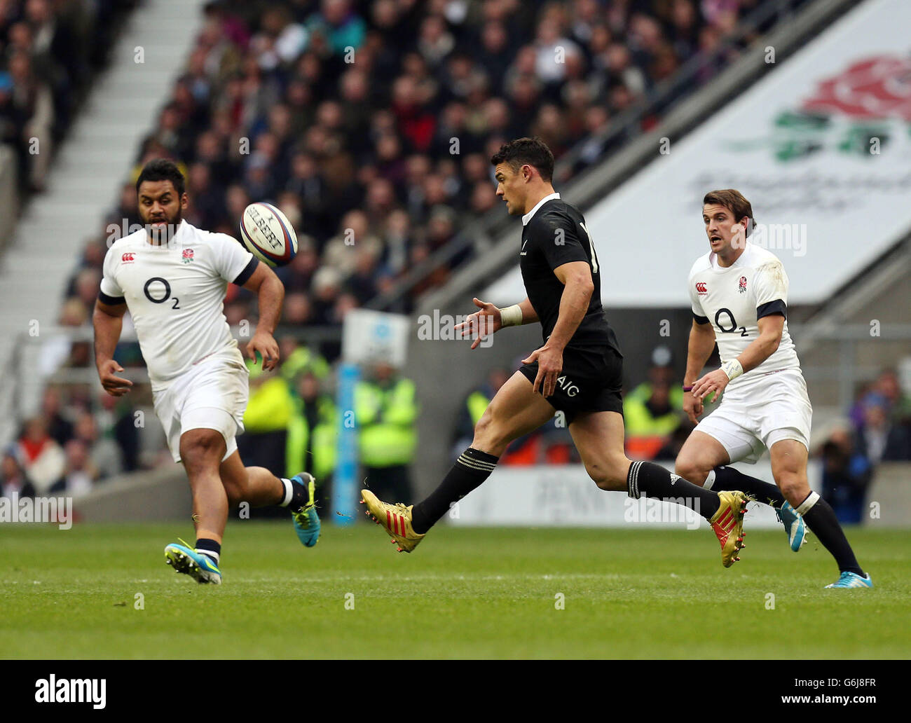 New zealands dan carter qbe international twickenham stadium hi-res ...