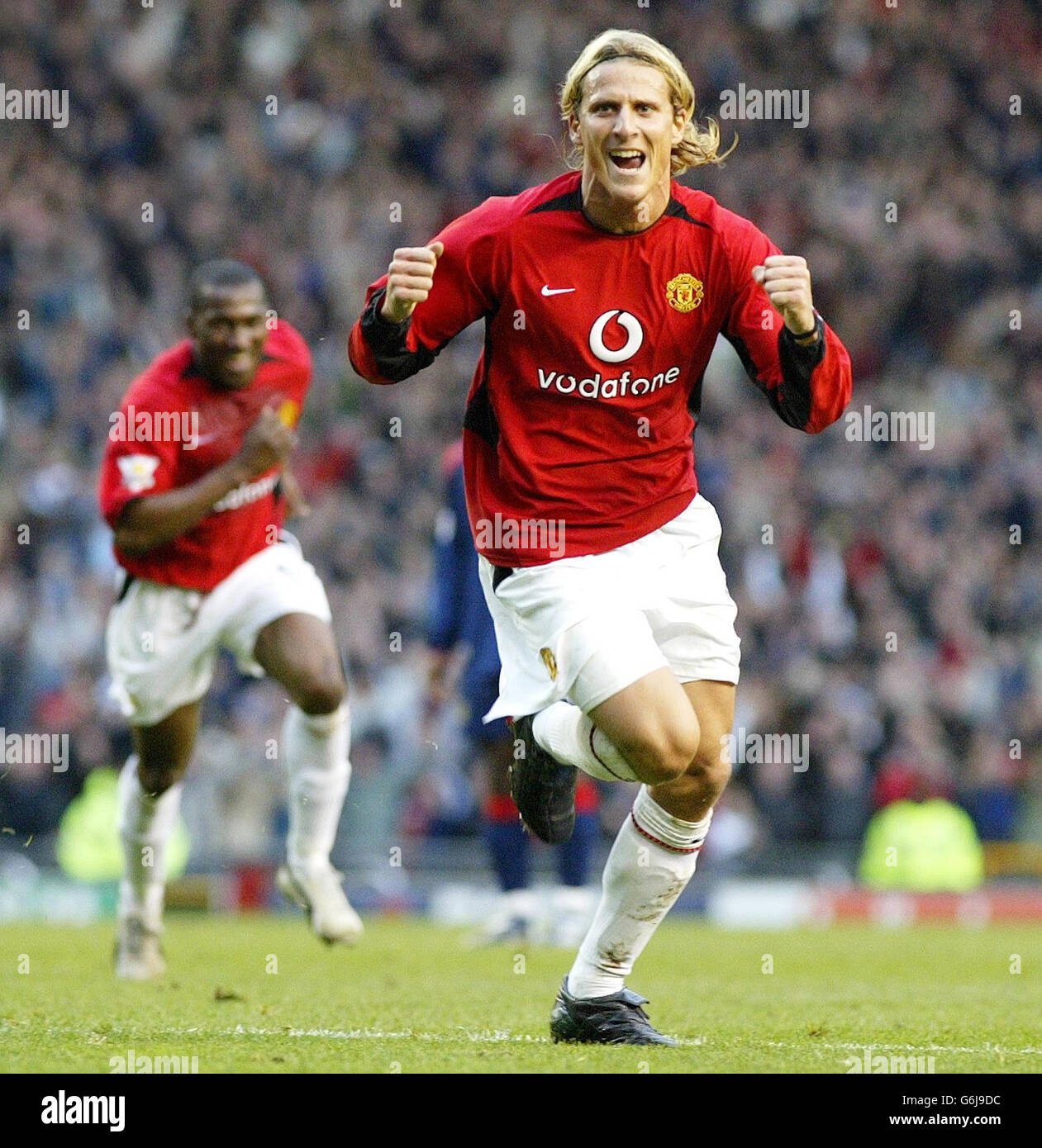Sport football celebrating action diego forlan hi-res stock photography ...