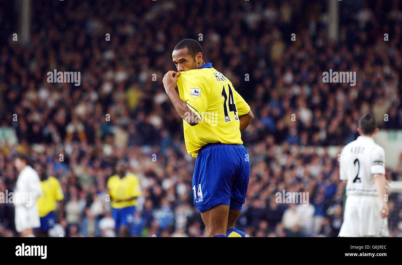 Football action celebrating thierry henry hi-res stock photography and ...