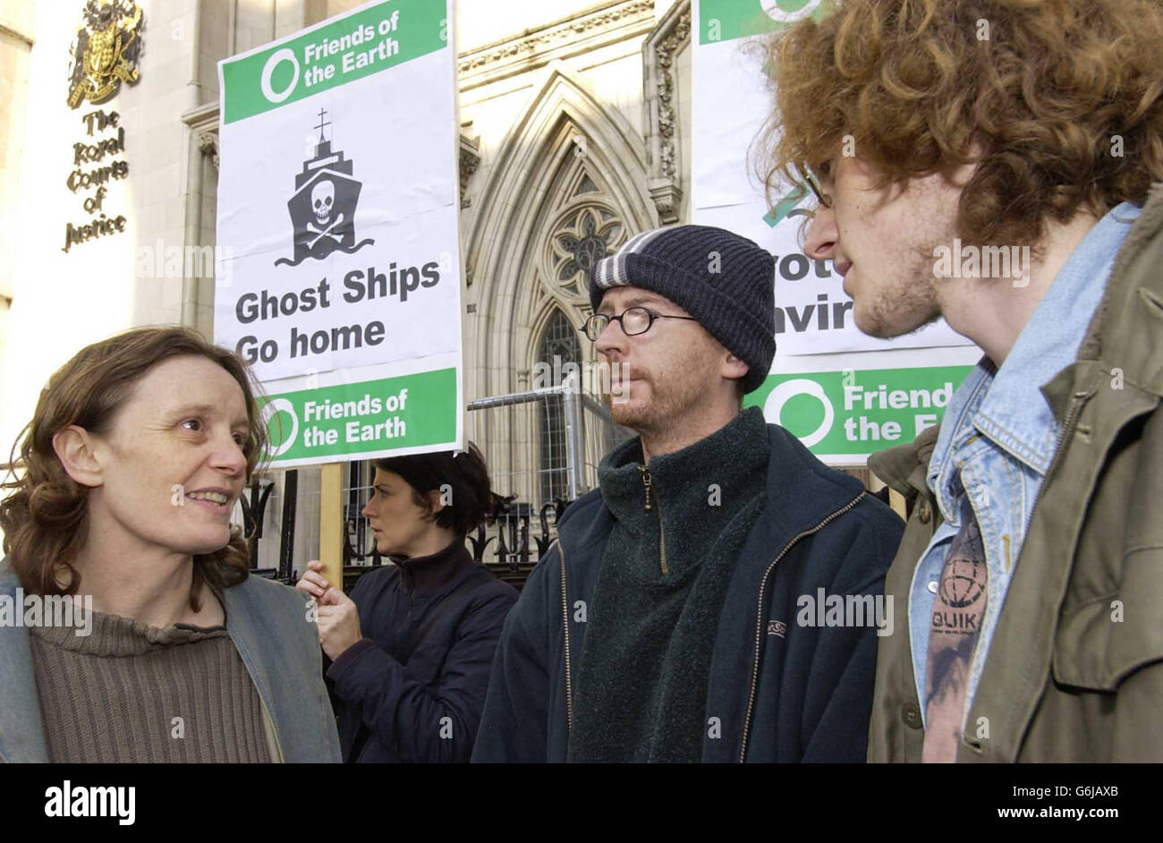 Hartlepool residents l r barbara crosbie hi-res stock photography and ...