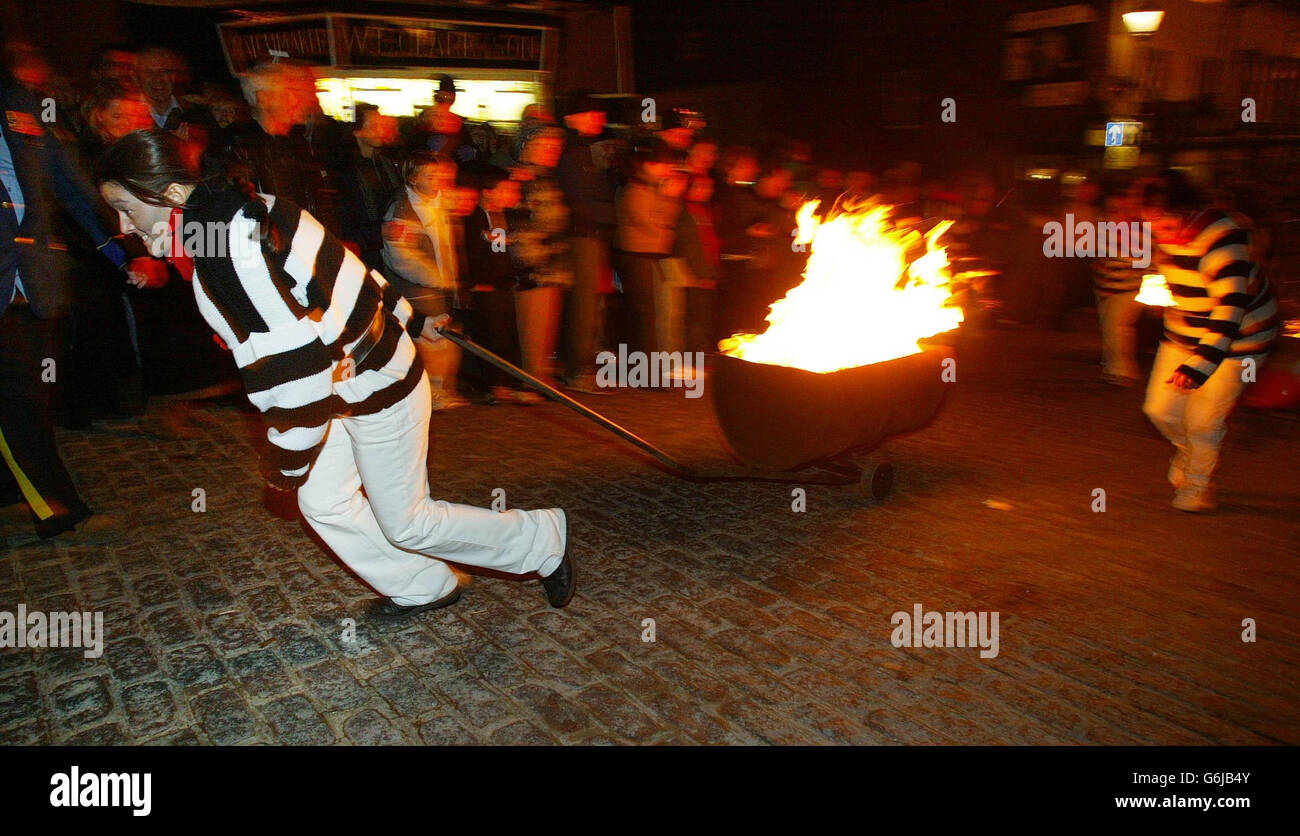 Cliffe bonfire lewes hi-res stock photography and images - Alamy