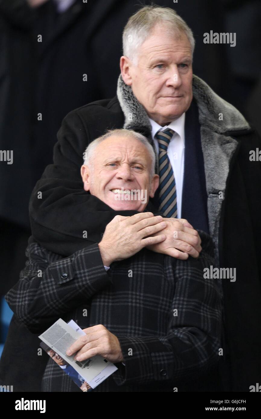 Managers joe royle above peter reid in the the game hi-res stock ...