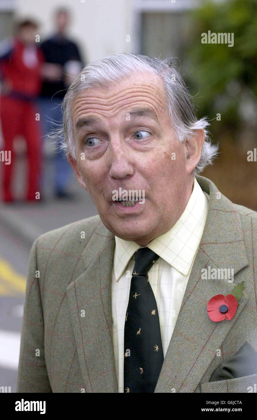 Christopher rhys jones hi-res stock photography and images - Alamy