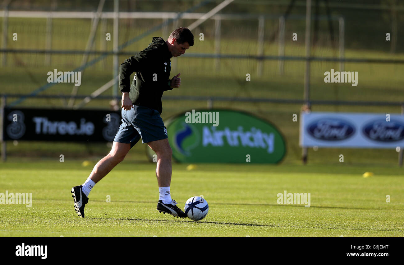 Republic of ireland assistant manager roy keane hi-res stock ...