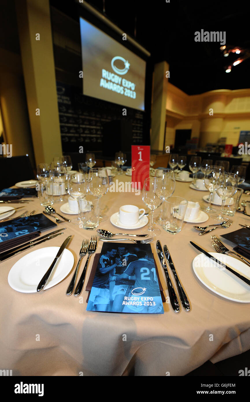 Awards dinner table hi-res stock photography and images - Alamy