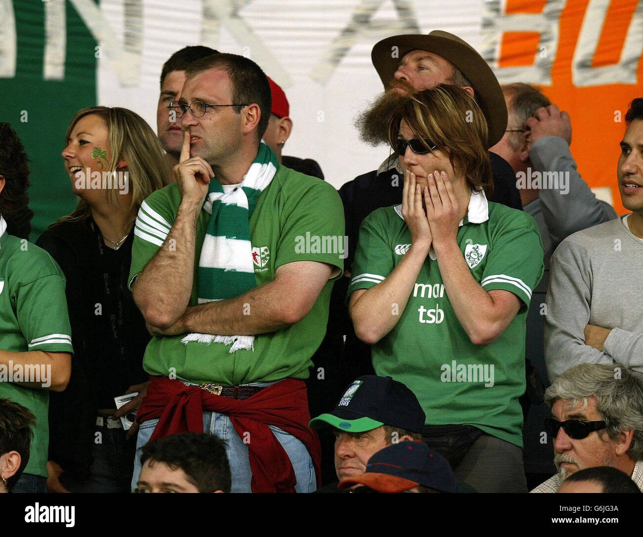 Fans feel hi-res stock photography and images - Alamy