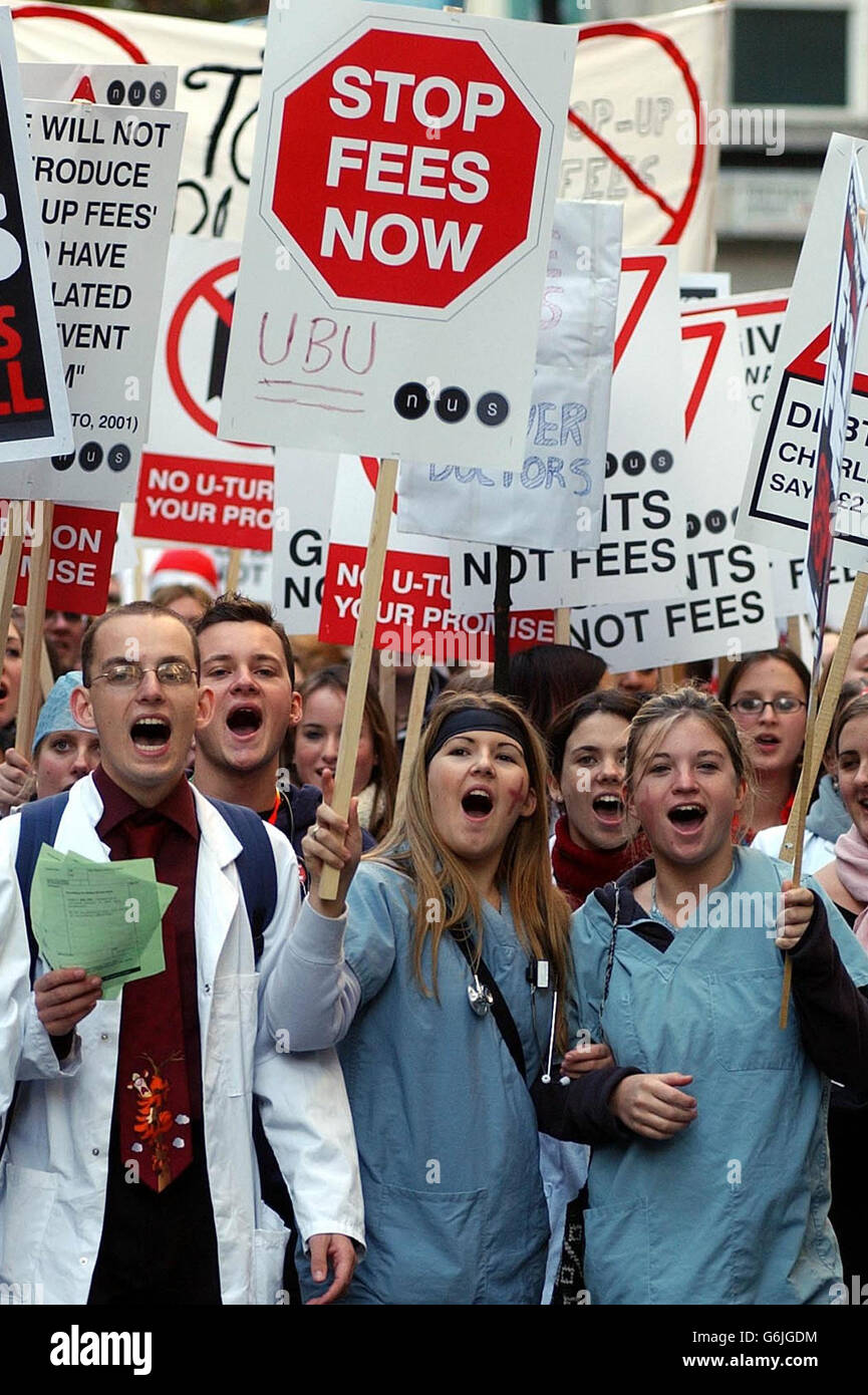 Students protesting against top up fees hi-res stock photography and ...