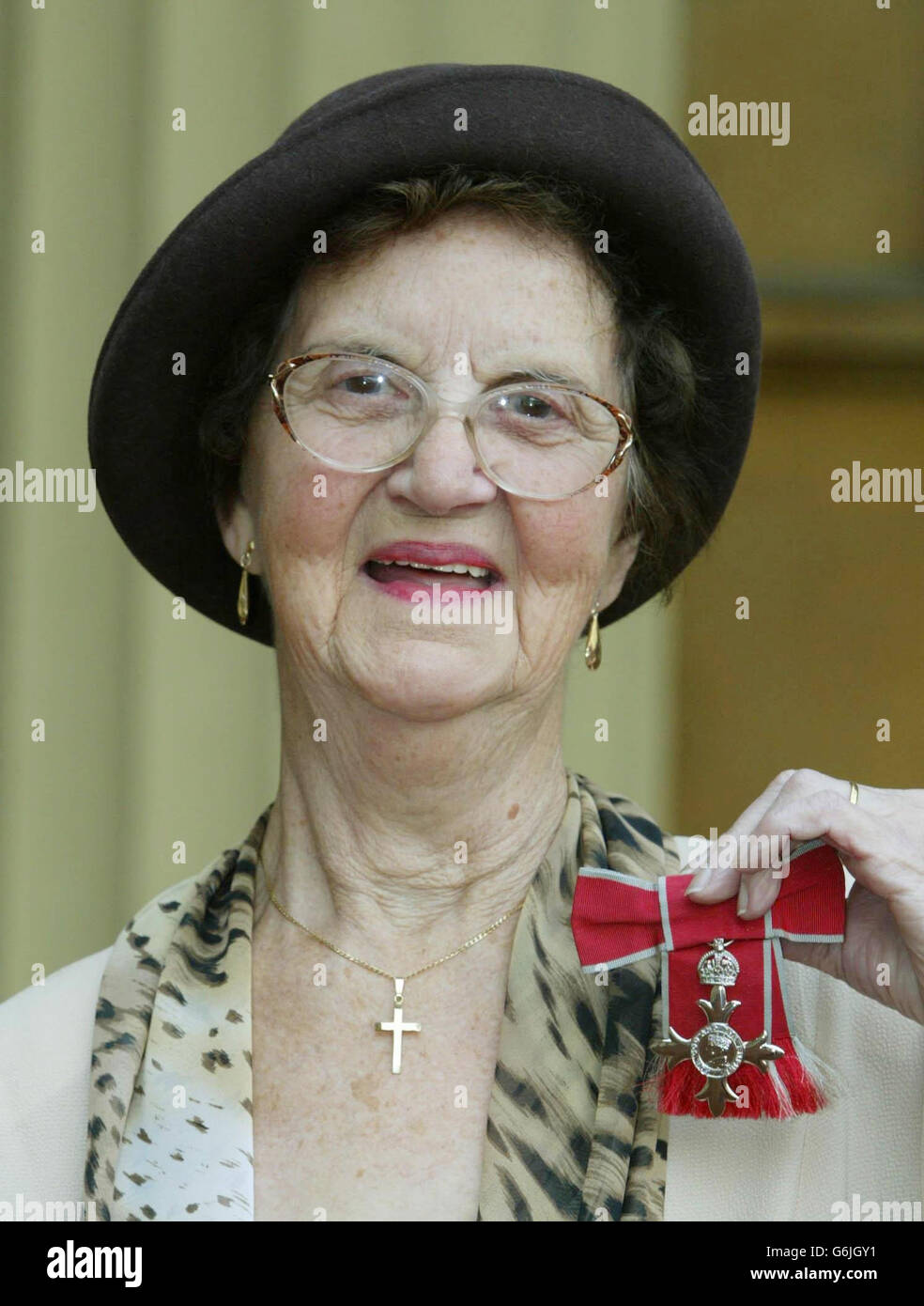 Investiture ceremony held buckingham palace hi-res stock photography ...