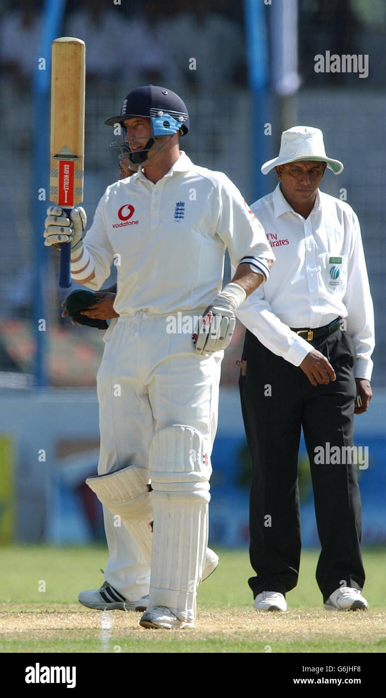 Cricket century hussain hi-res stock photography and images - Alamy