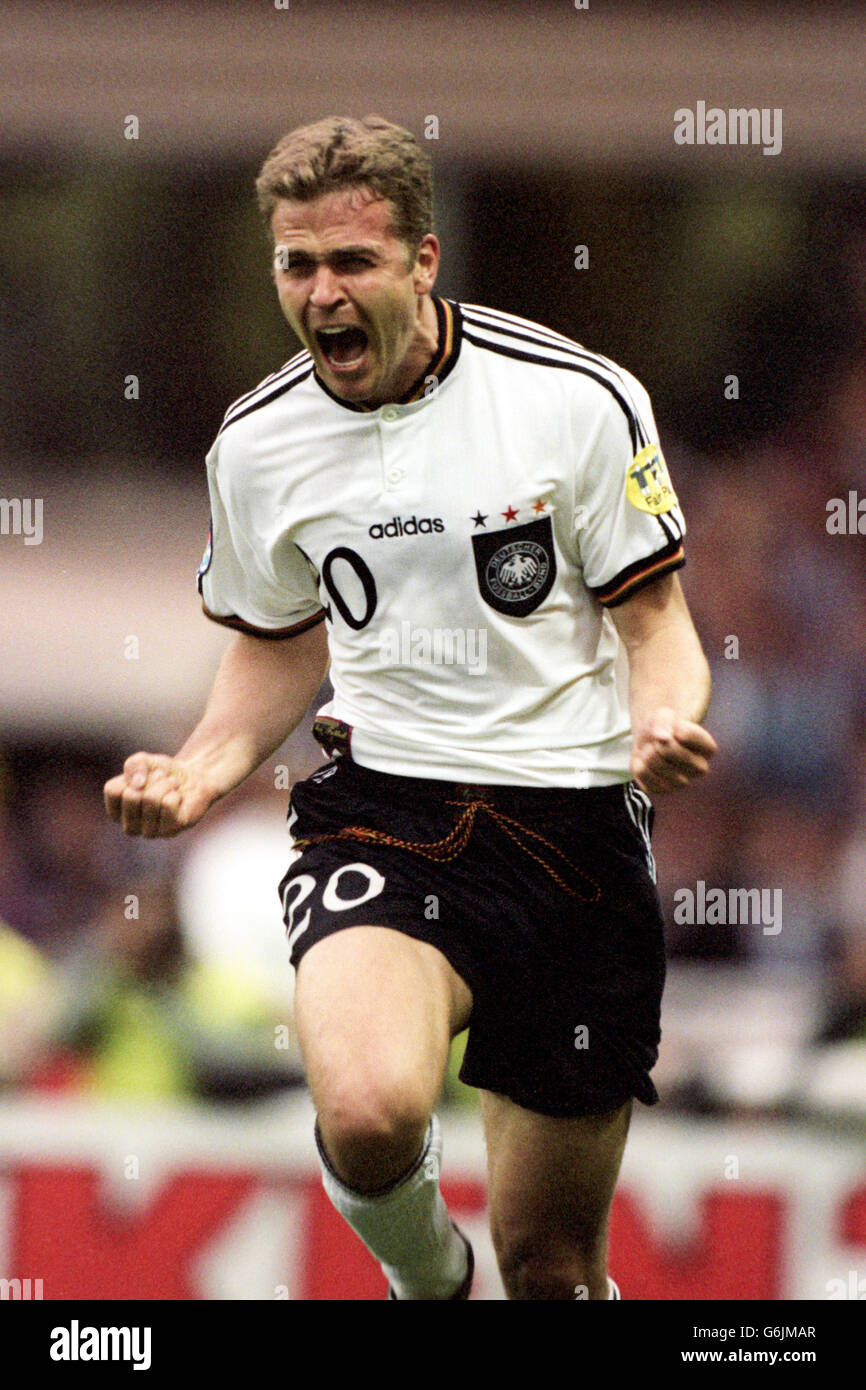 Euro 96 final hi-res stock photography and images - Alamy