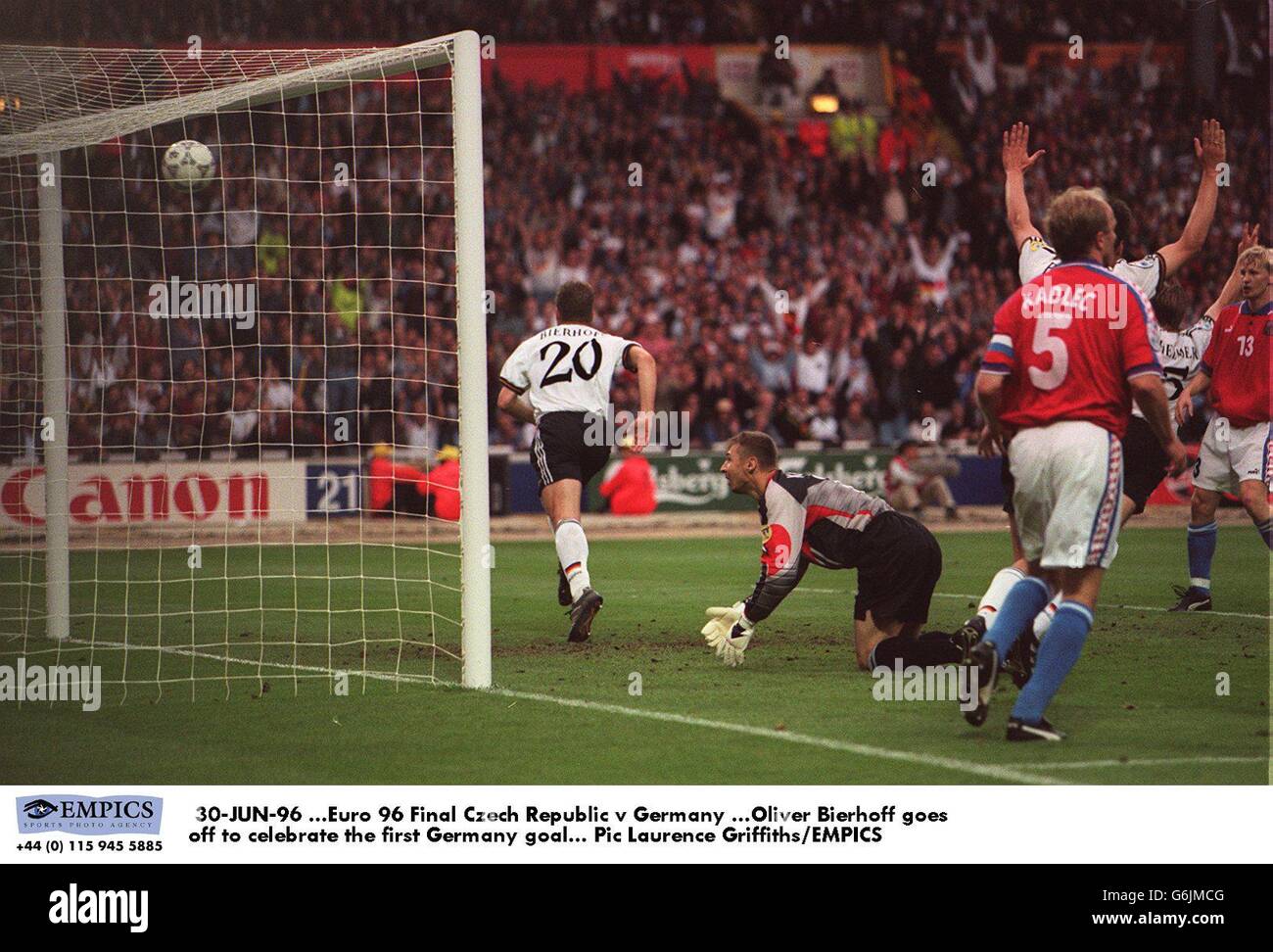 Soccer euro 96 final czech rep v germany at wembley hi-res stock ...