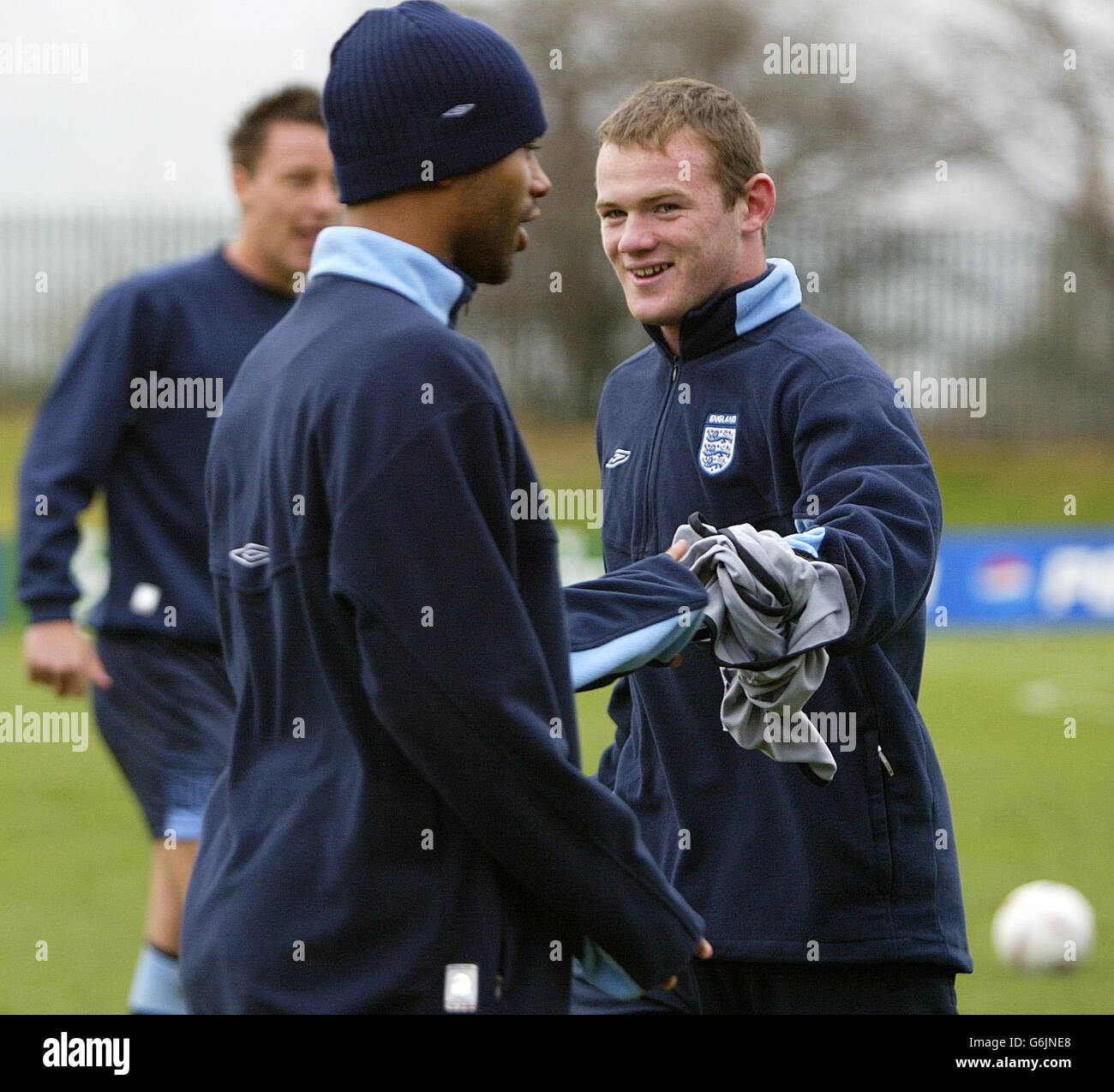 Wayne rooney and ashley cole hi-res stock photography and images - Alamy