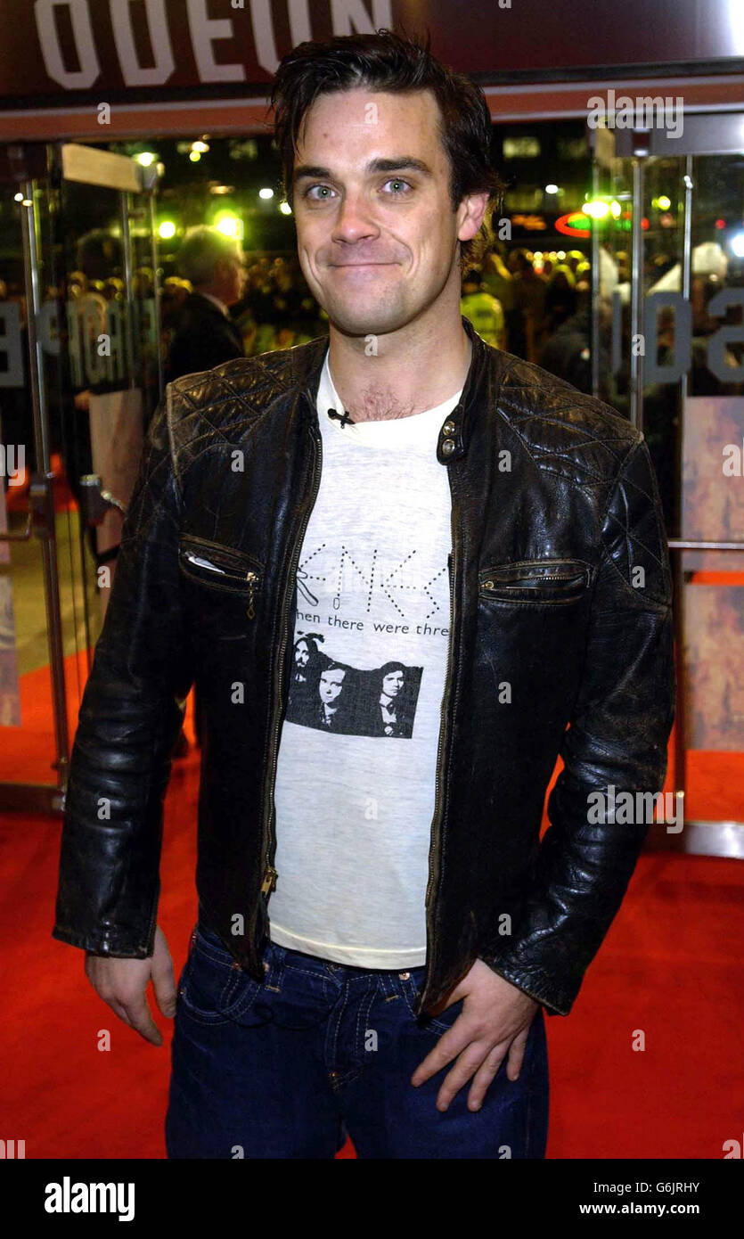 Robbie williams live at knebworth album hi-res stock photography and ...