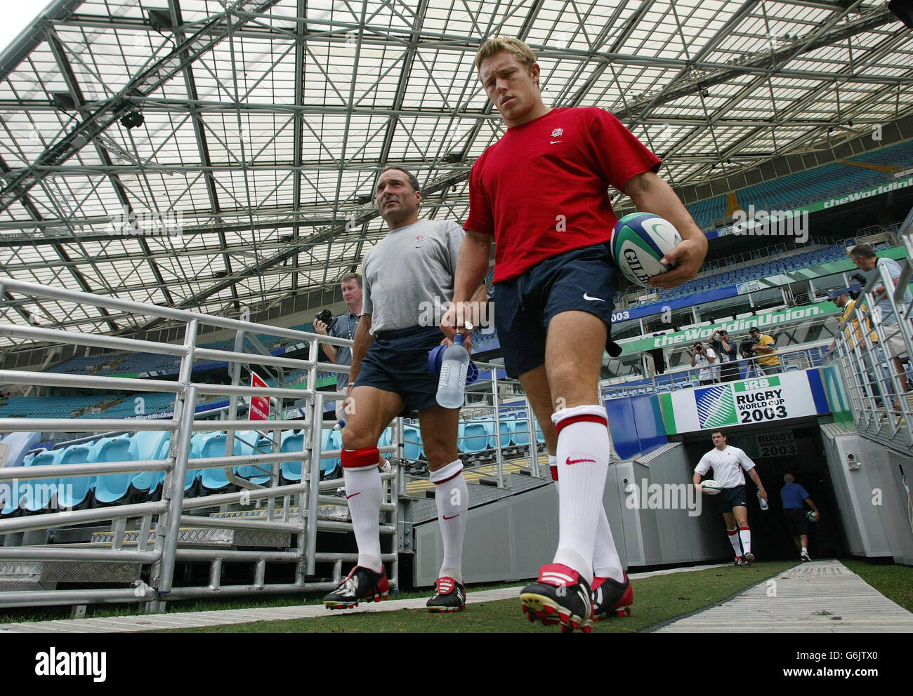 Left right last years hi-res stock photography and images - Alamy