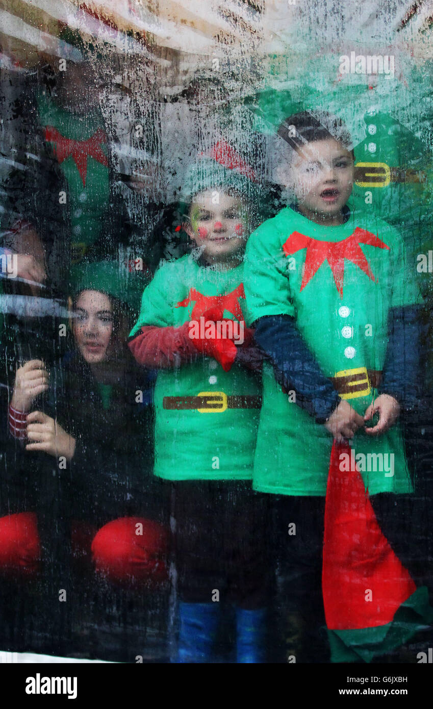 News social elves hi-res stock photography and images - Alamy