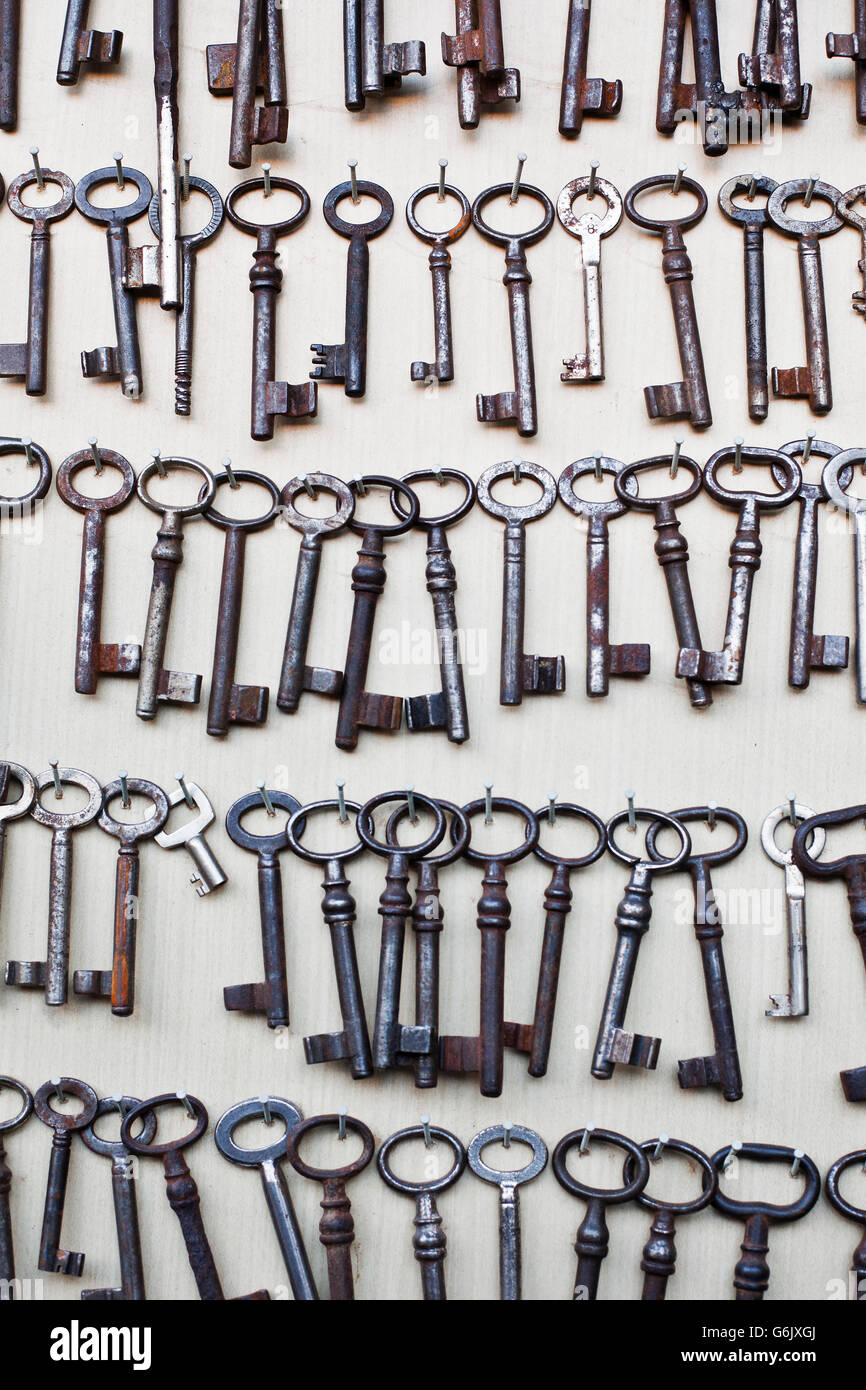 Many old keys hi-res stock photography and images - Alamy