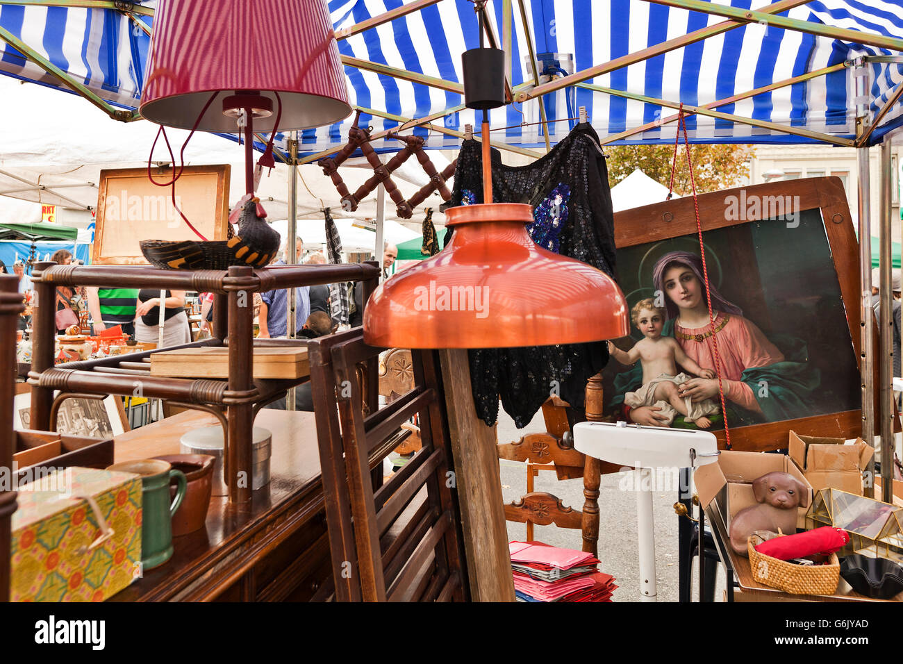 Flea market naschmarkt vienna hi-res stock photography and images - Alamy