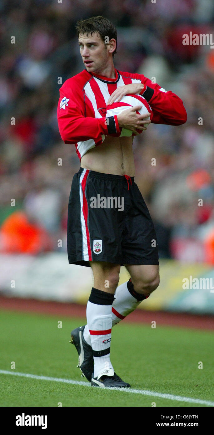 Rory delap throw in hi-res stock photography and images - Alamy