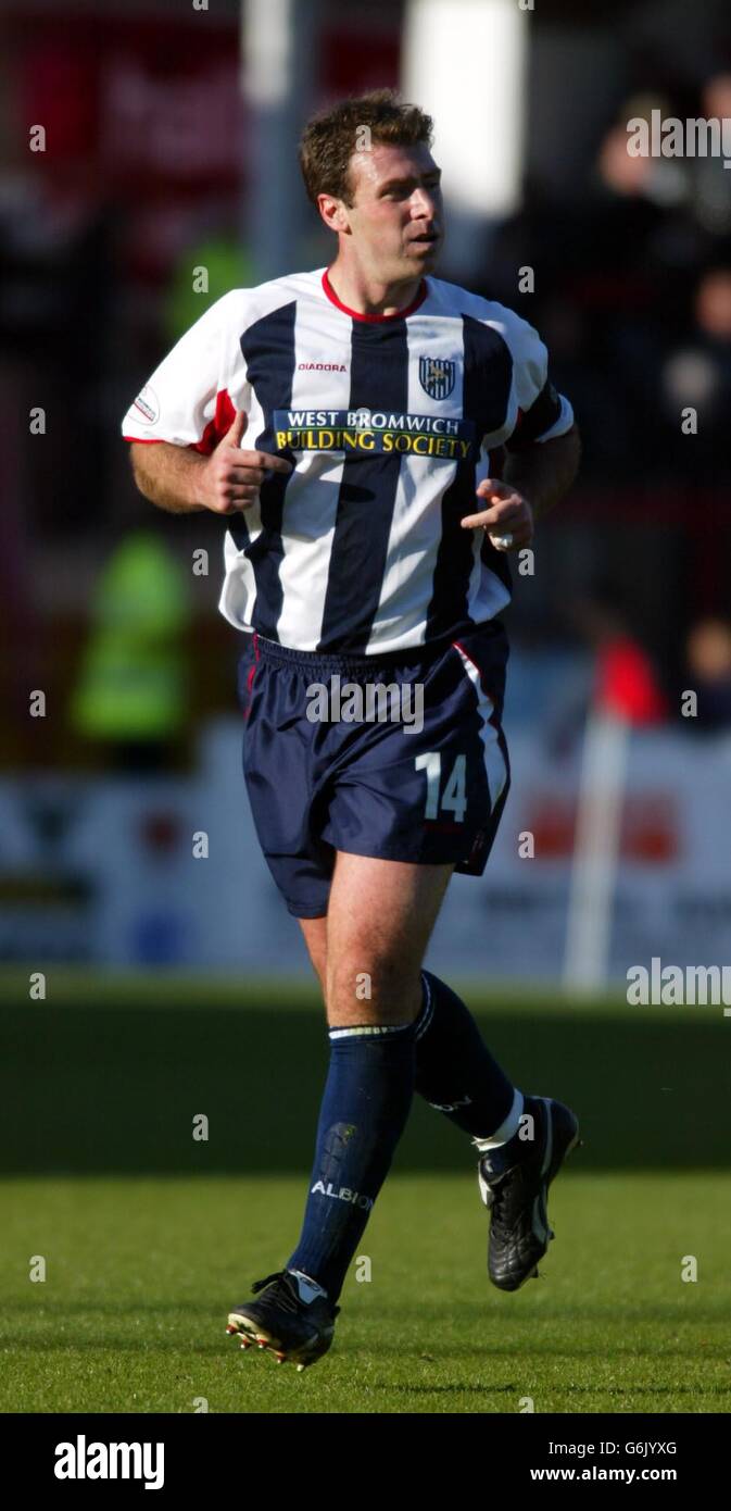 Phil gilchrist hi-res stock photography and images - Alamy