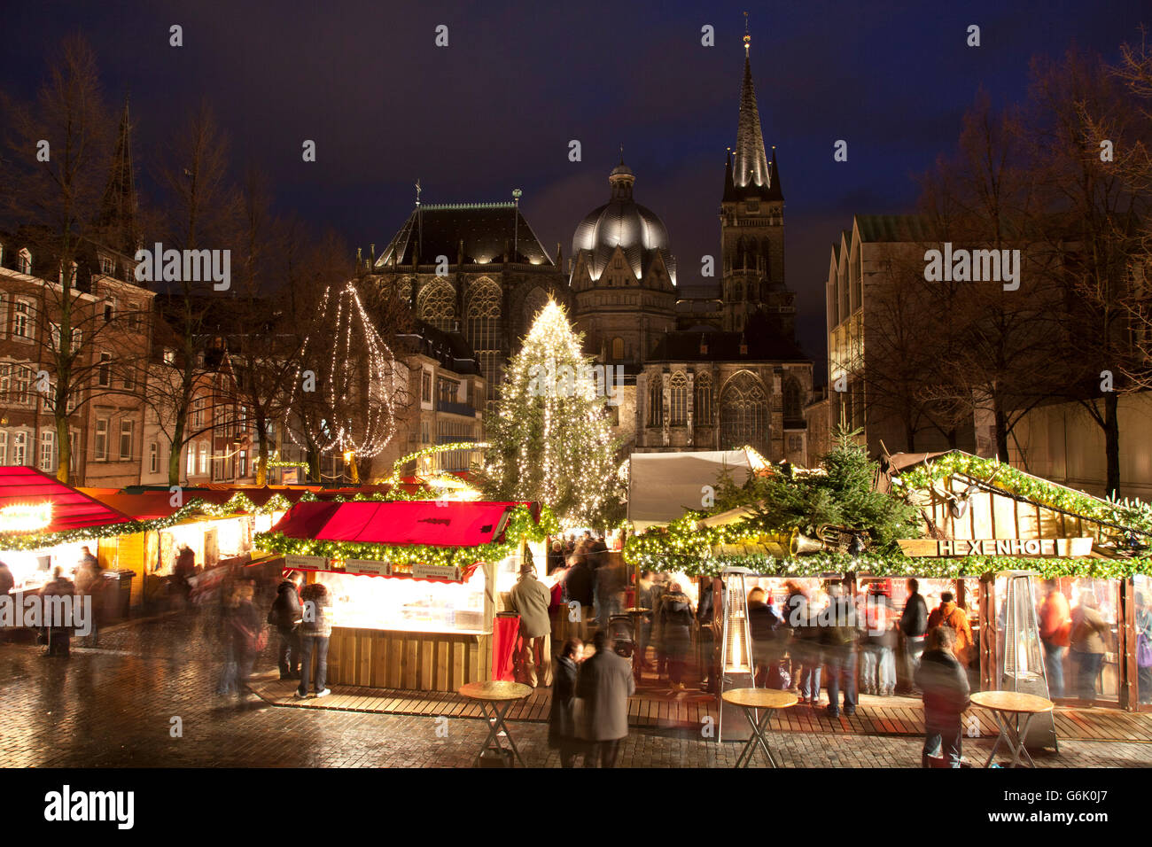 Aachen Christmas market with Aachen Cathedral at night, Aachen, North ...