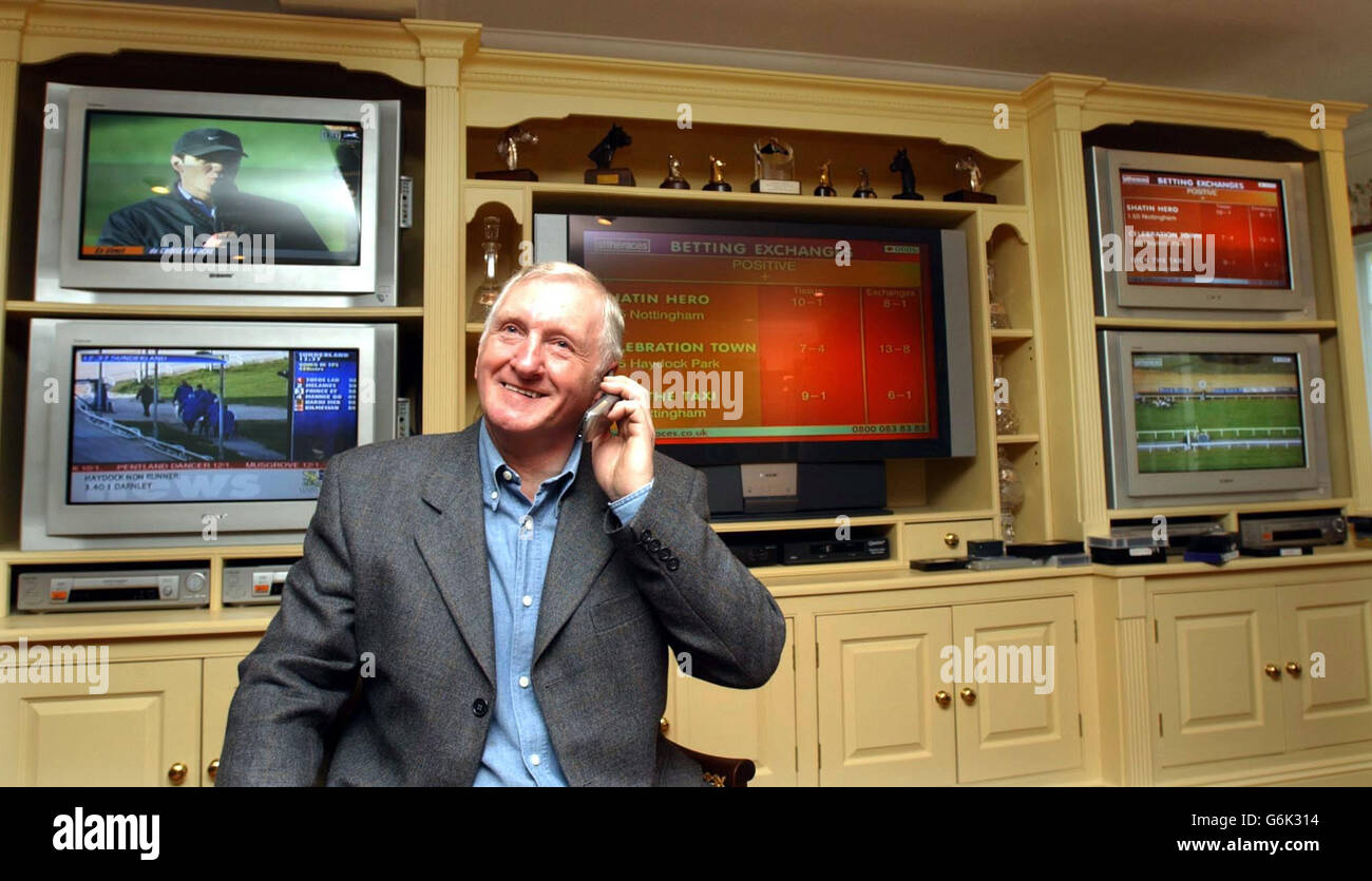 Martin Pipe Stables High Resolution Stock Photography and Images - Alamy