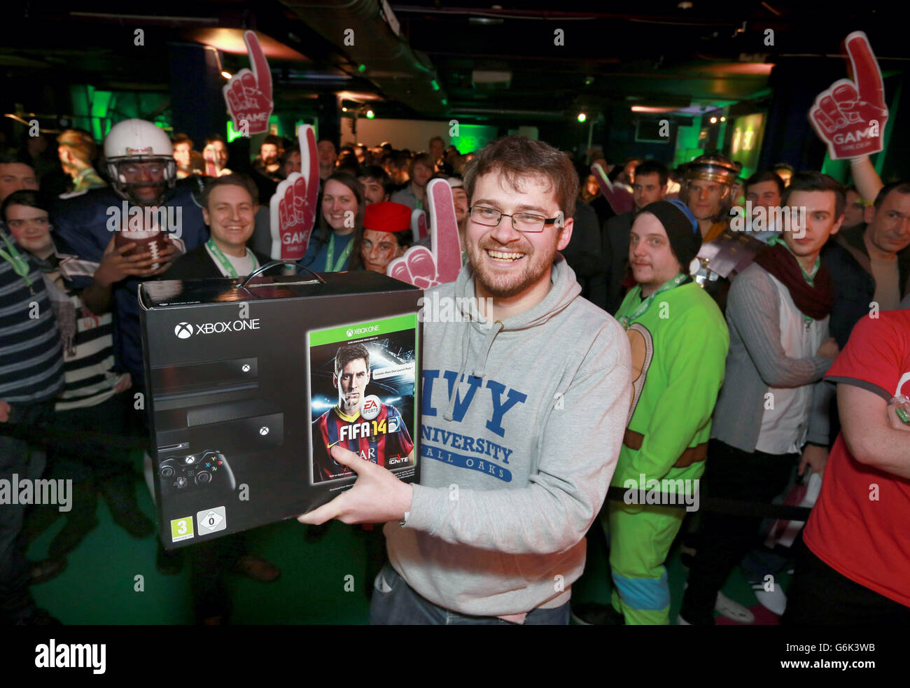 Xbox one launch hi-res stock photography and images - Alamy