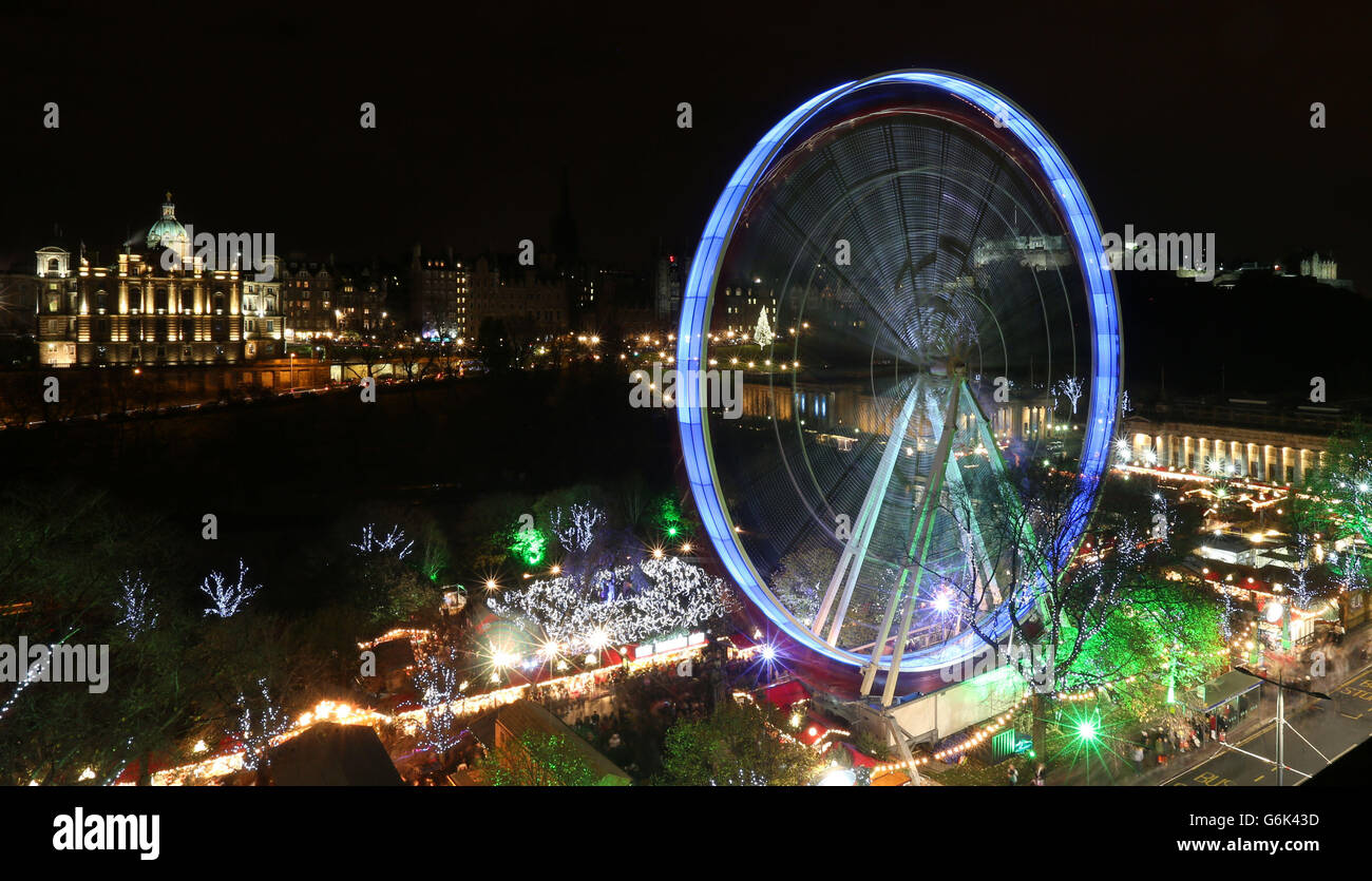 Edinburgh castle christmas market hi-res stock photography and images ...